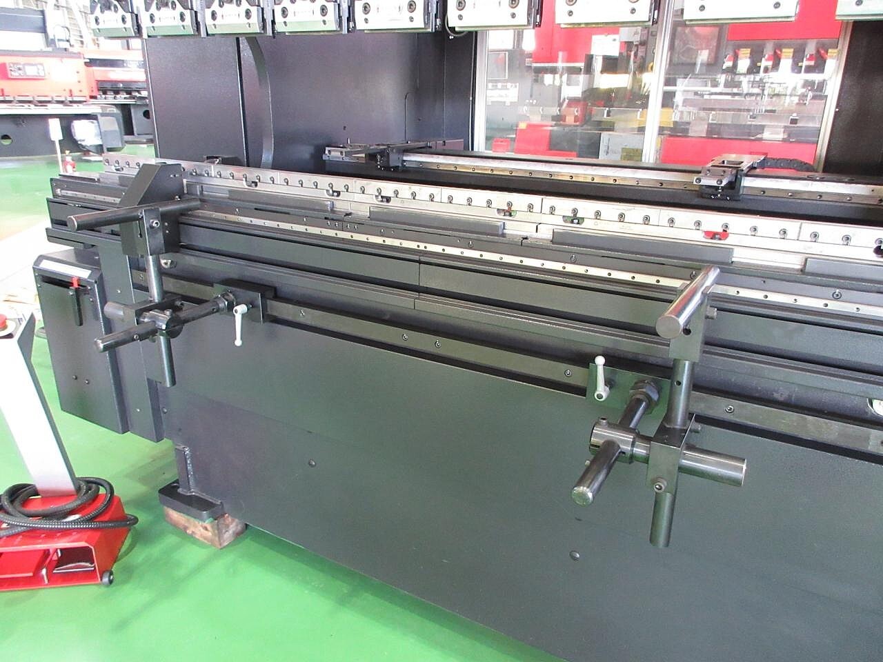 アマダ サーボブレーキ(サーボベンダー) HD-5020NT | マシンライフ